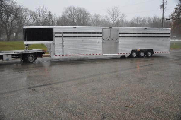 Photo Gallery - Custom Classic Trailers - Get a close up look at product